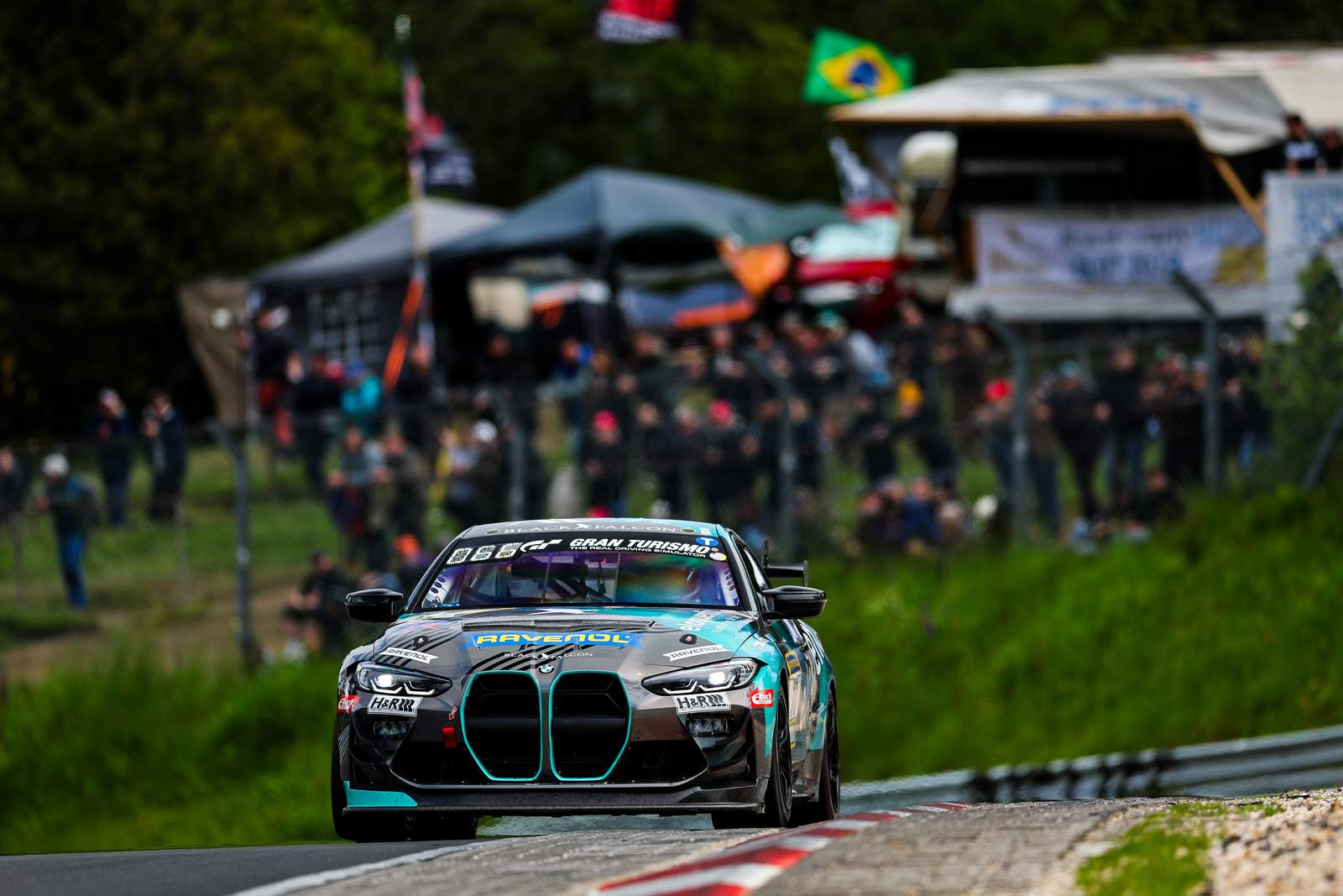 Klassensieg und Podium für BLACK FALCON beim ADAC RAVENOL 24h Rennen ...
