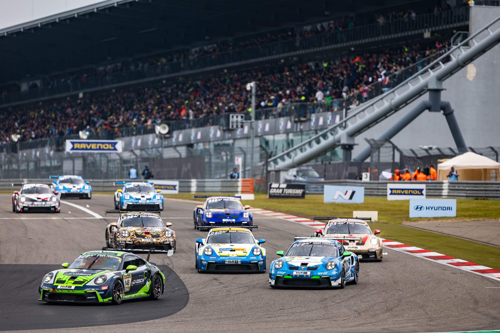 Klassensieg und Podium für BLACK FALCON beim ADAC RAVENOL 24h Rennen ...